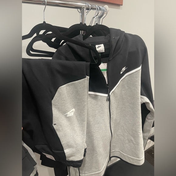 Nike | Other | Nike Tech Fleece Greyblack Two Toned Sz Xl Zipup And ...